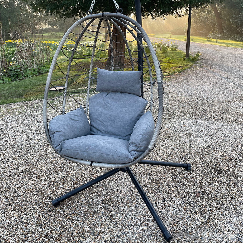 Single Hanging Pod - Outside Edge