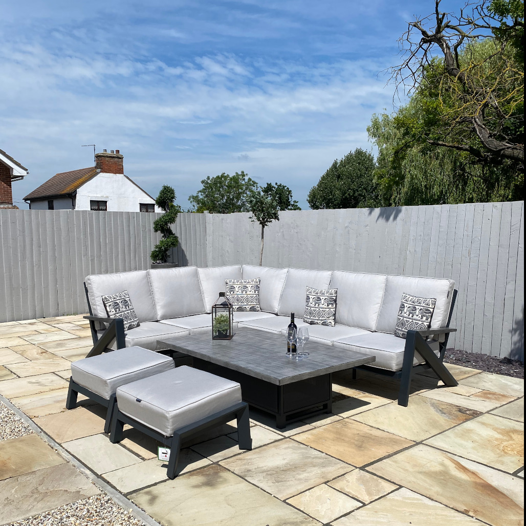 Long Island Corner Unit - Outside Edge